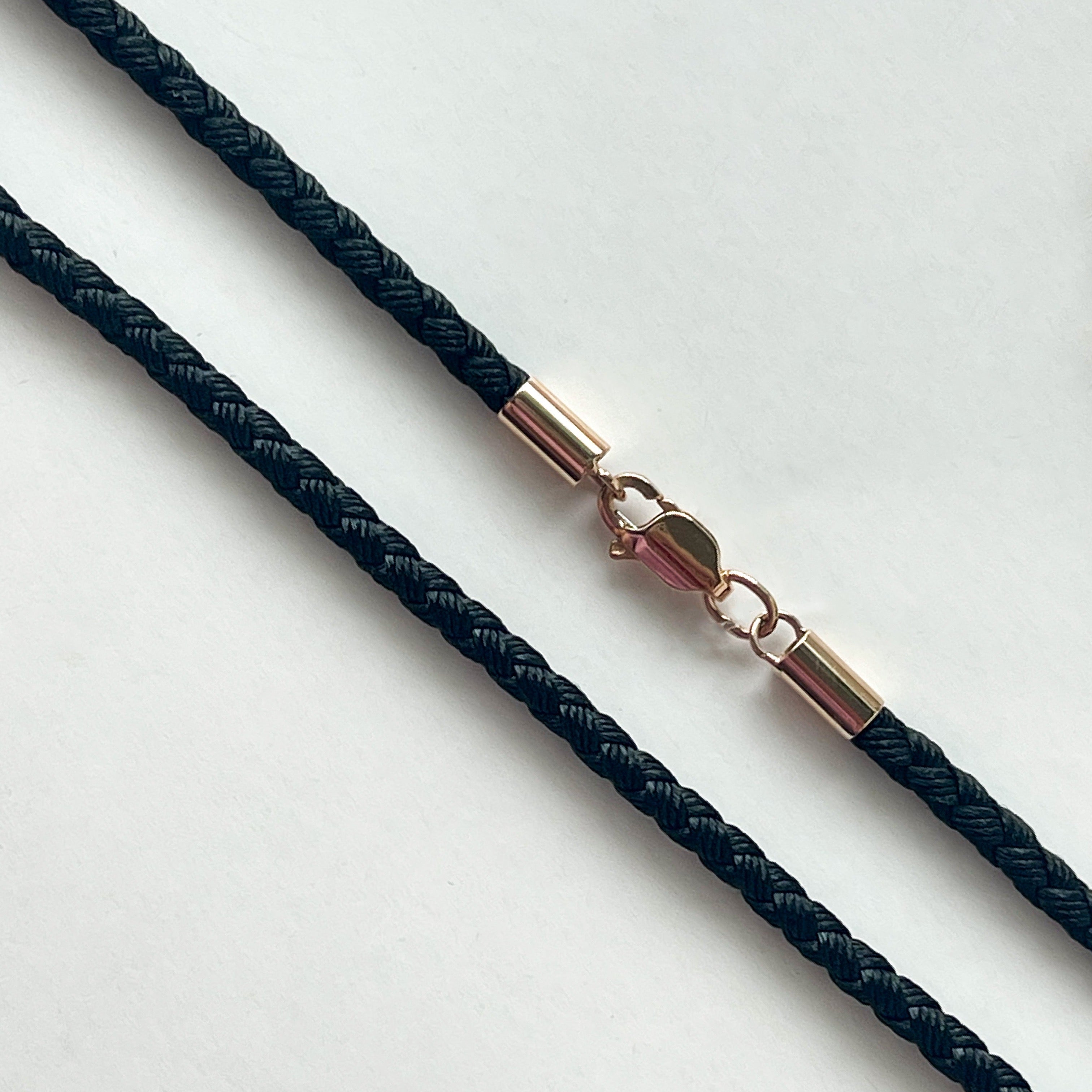 Silk Rope with 14K/585 Rose Gold Lock – Sapphire